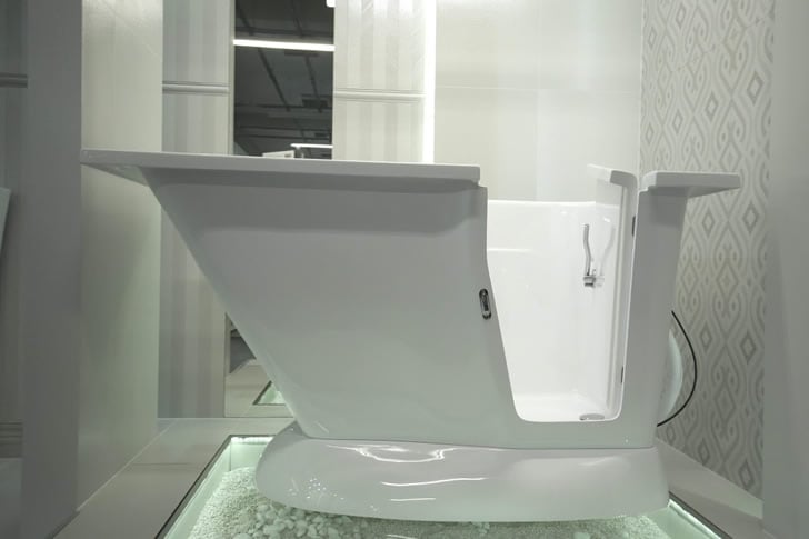 How to Seamlessly Integrate a Walk-In Tub into Your Existing Bathroom ...